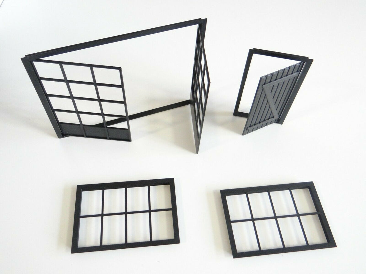 Scale 1:18 Diorama set of doors and windows Miniature Garage modelling ...